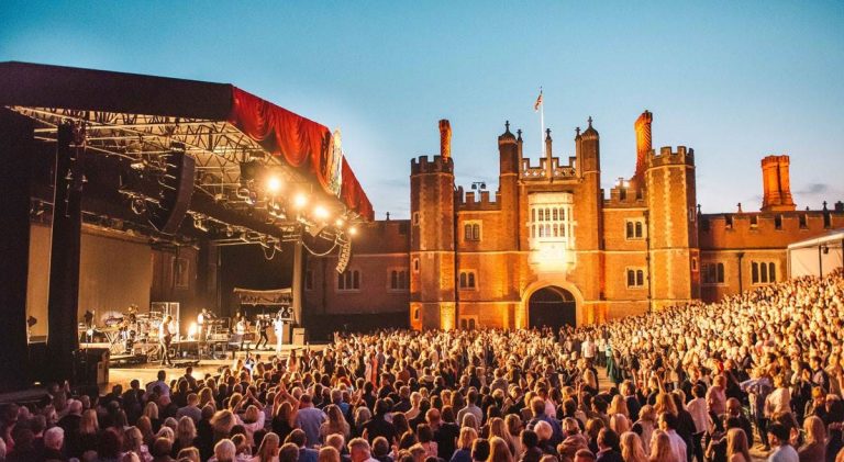 Festivals and Public Holidays in England 2022/2023 - Planet Travel Advisor